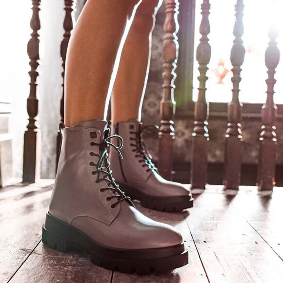 La CANADIENNE | Shoes | Newla Canadienne Brenden Combat Boots In Taupe ...